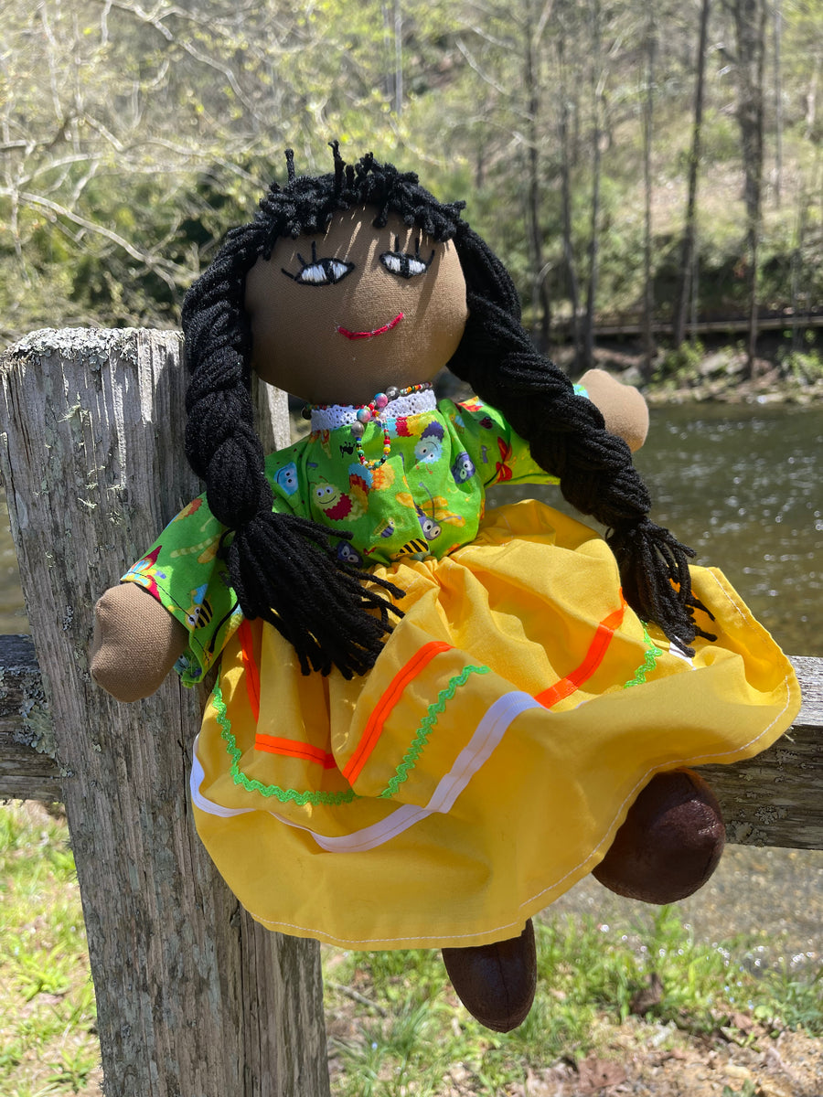 Cherokee Doll by Deetra Huff – Medicine Man Crafts